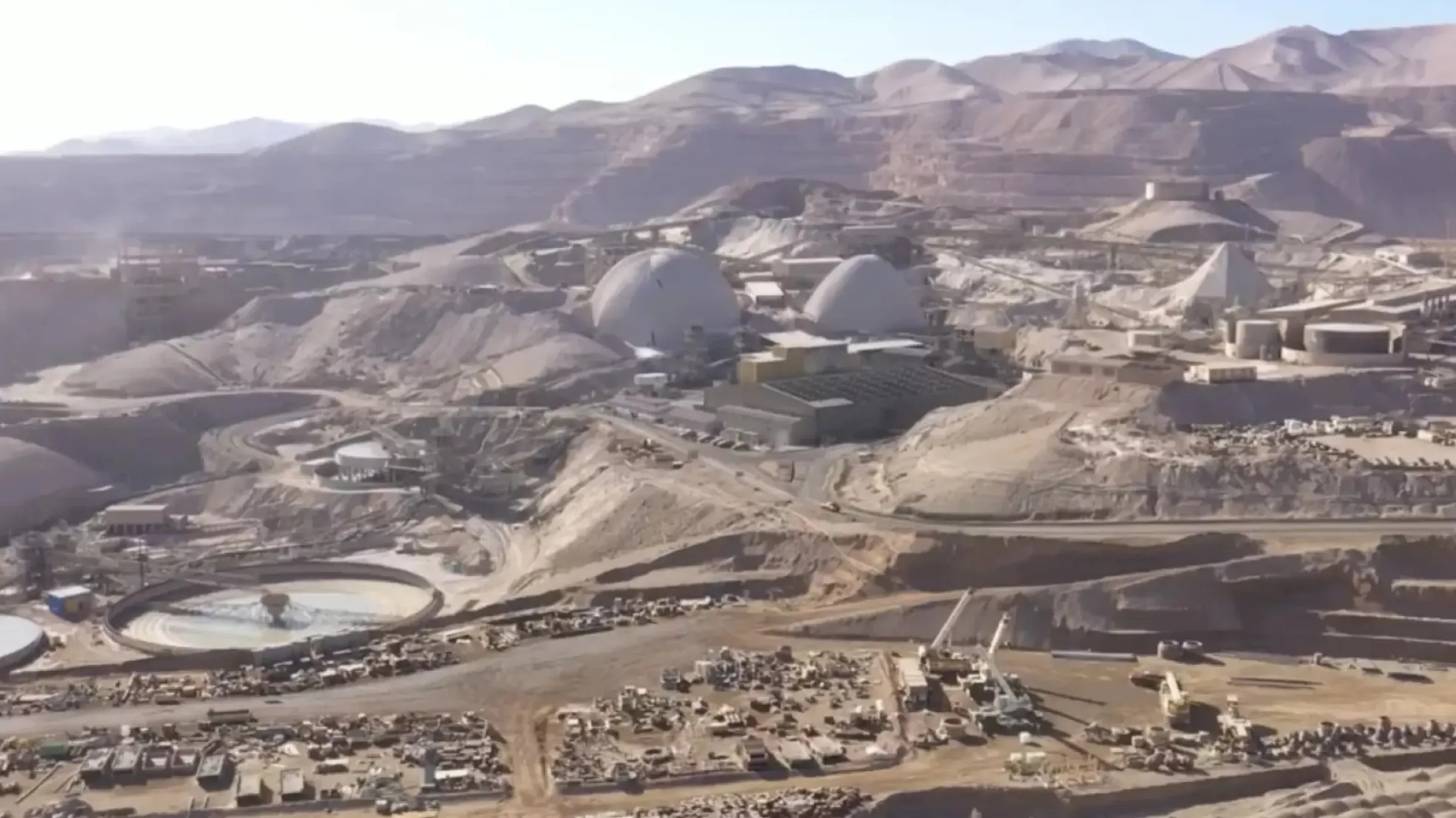 Mina de cobre en Chile inicia huelga por reparto de ganancias